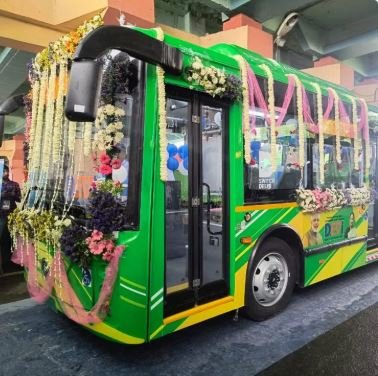 Delhi devi electric buses last mile connectivity cm rekha gupta