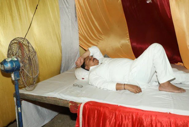 Energy Minister Pradyuman Singh Tomar has a different style